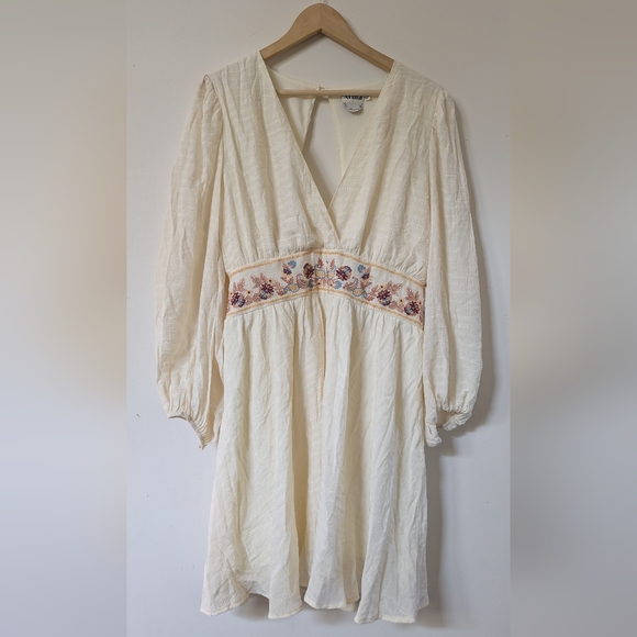 ARULA | Dresses | Nwt Arula Size A X Elegant Cream Embroidered Dress ...